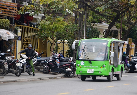 Electric bus in Hoi An