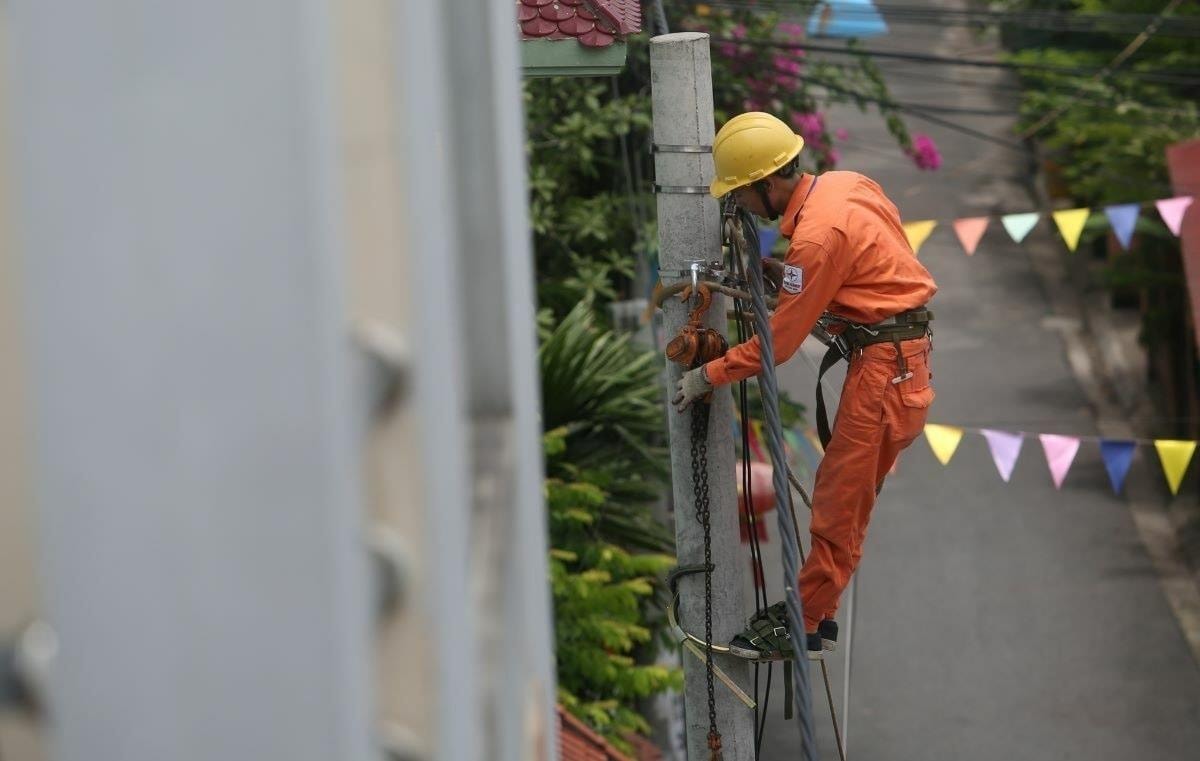 Hóa đơn tiền điện tháng 6 tăng méo mặt, có nơi lên tới 10 triệu đồng