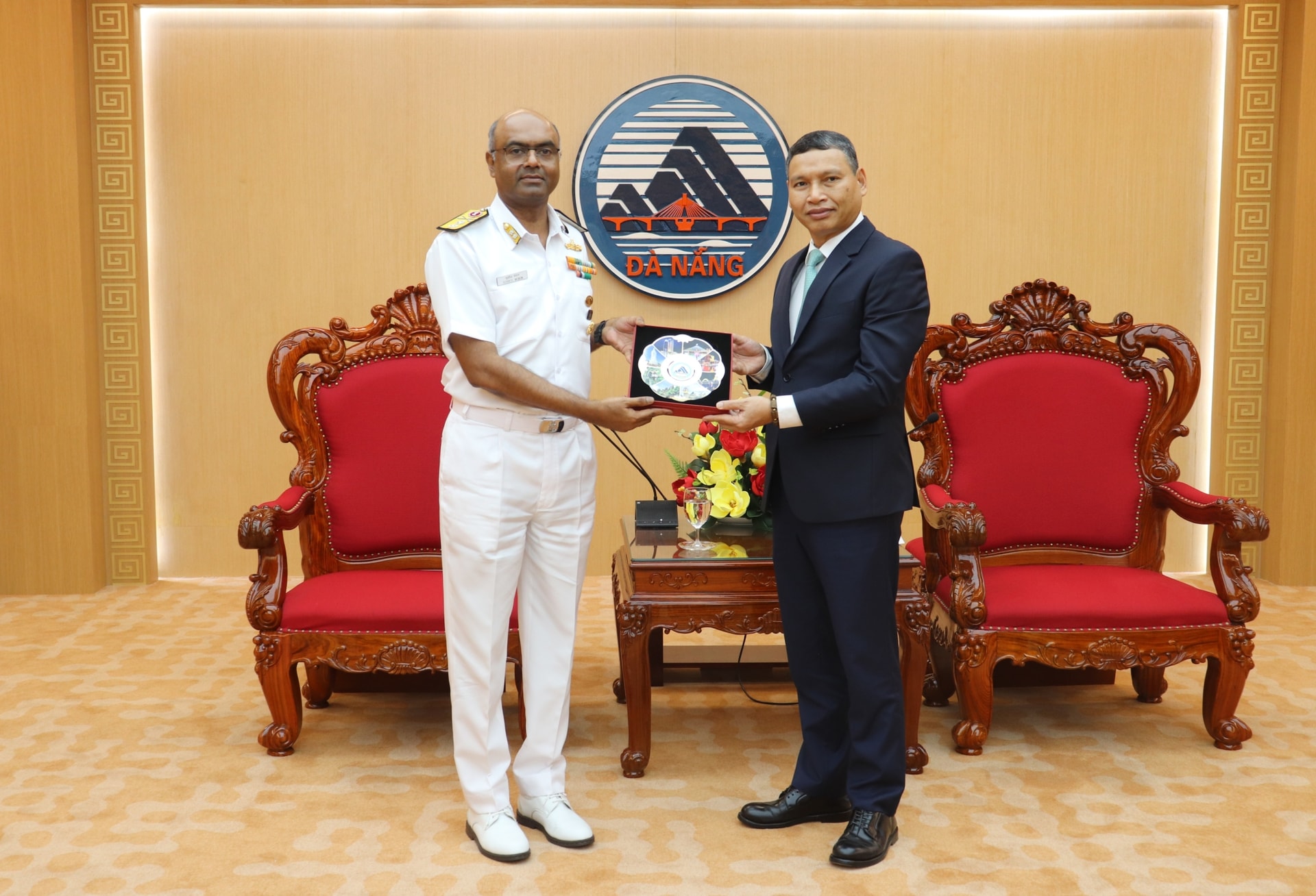 Đoàn Hải quân Ấn Độ chào xã giao lãnh đạo thành phố Đà Nẵng