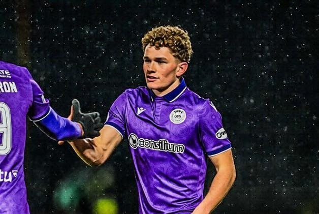 Jacob Devaney tỏa sáng: "Viên ngọc" MU lập siêu phẩm tại Scotland