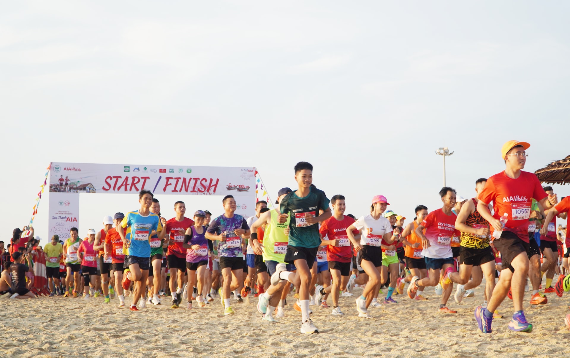Sôi nổi giải chạy "Tam Thanh cùng AIA chào ngày mới 2026"