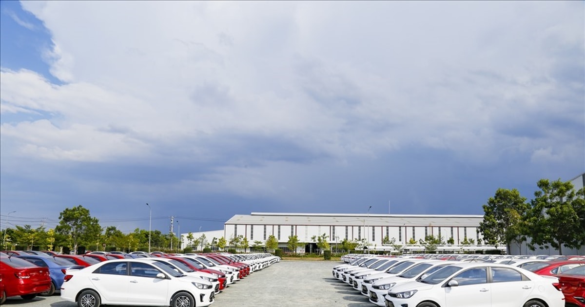 THACO exports cars to Myanmar