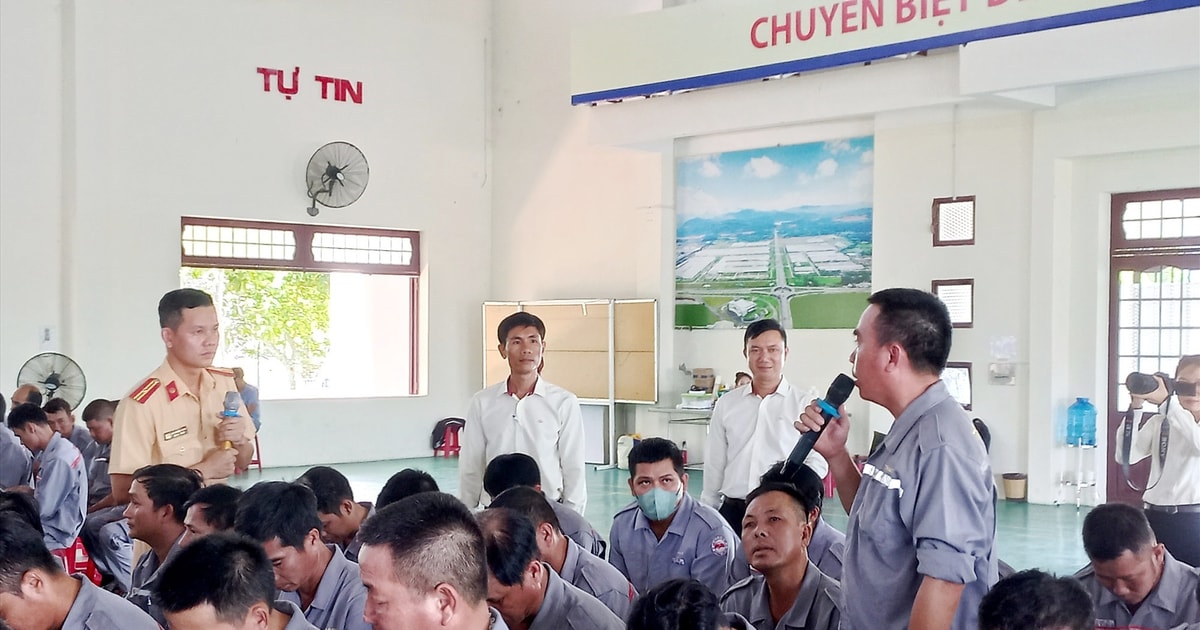 Tuyên truyền pháp luật về an toàn giao thông cho lái xe THILOGI