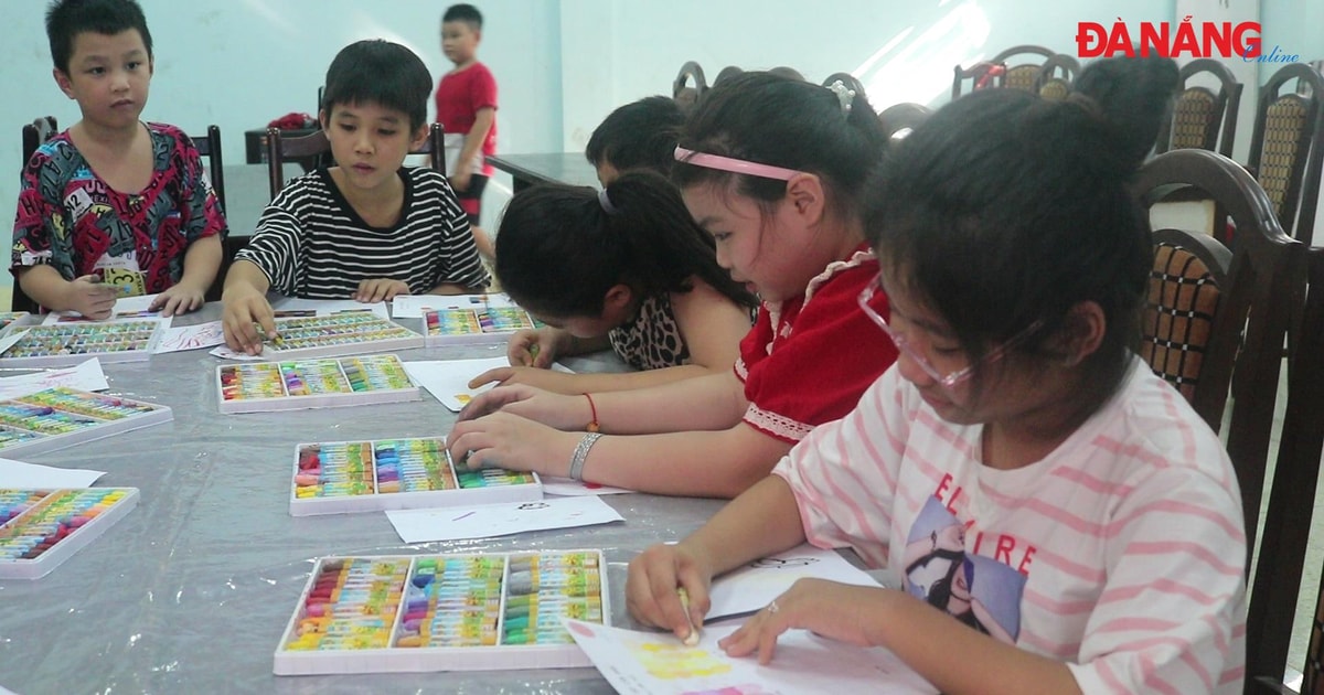 Lớp học miễn phí vẽ ước mơ tuổi thơ