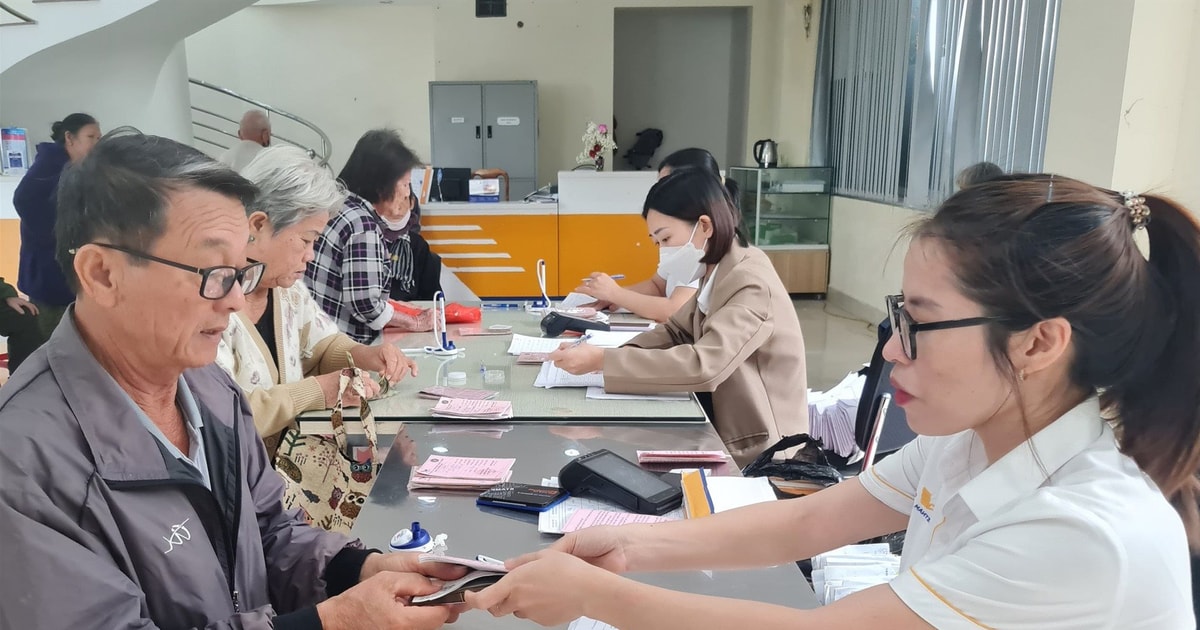 Bắc Trà My thực hiện chi trả chính sách an sinh không dùng tiền mặt