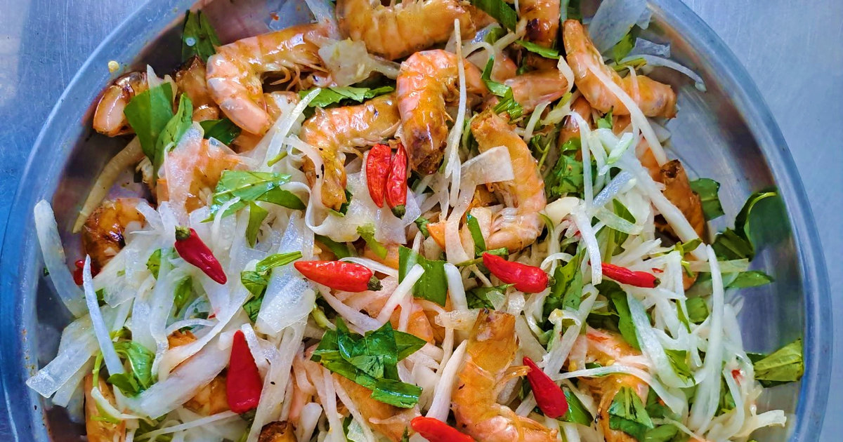 Hao cơm với tép bạc đất nướng