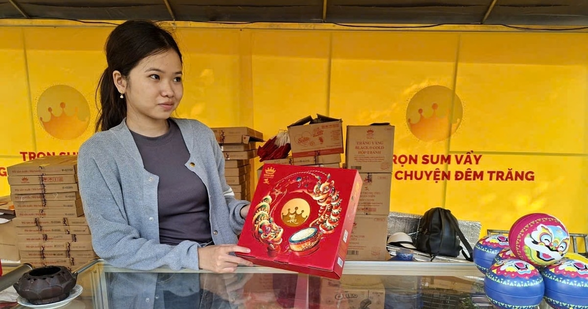Mid-Autumn mooncake season brings festive buzz to Da Nang