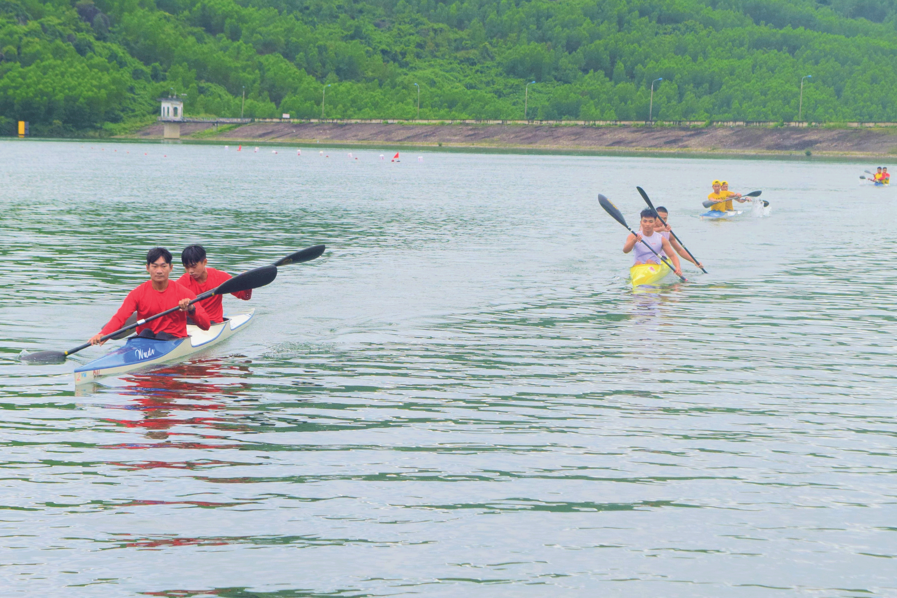 Đà Nẵng tranh tài giải đua thuyền Rowing và Canoeing quốc gia